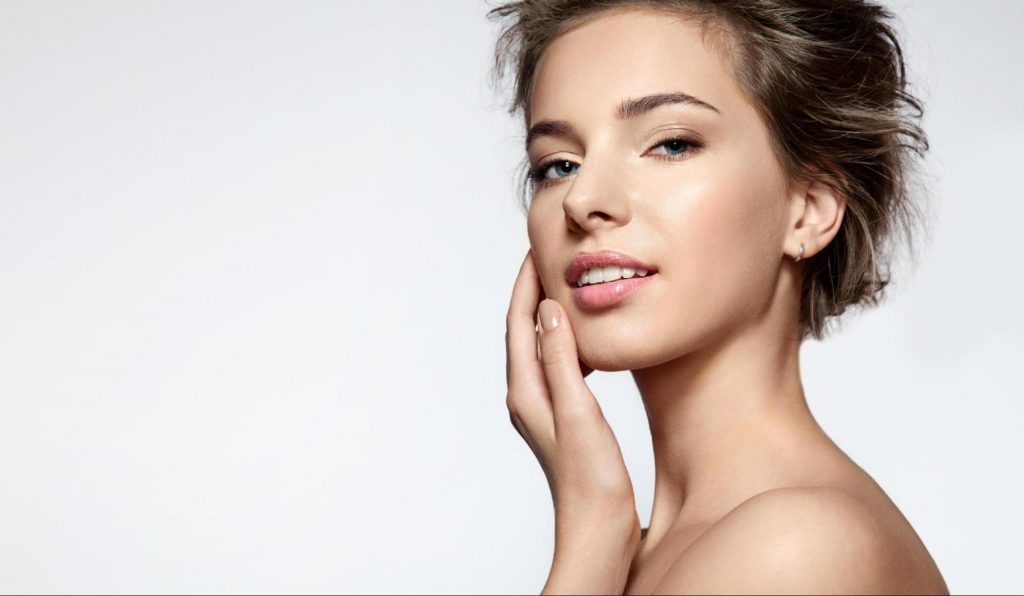 How To Apply Make Up For A Natural Look: 9 Tips - Karen Salmansohn