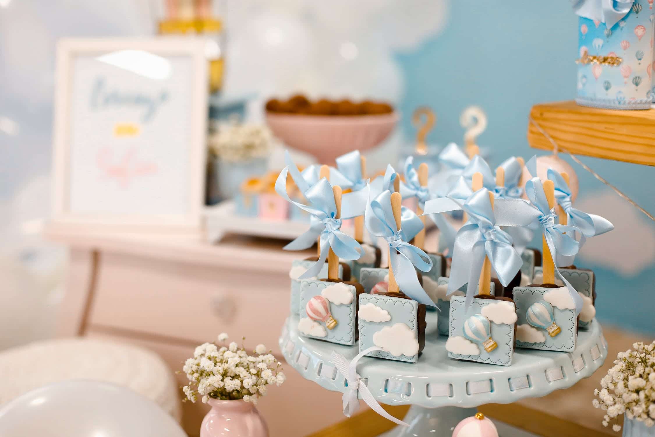 8 Fun Ways To Celebrate Your New Baby