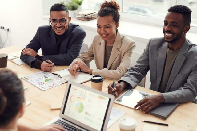 11 Tips To Keep Your Employees Motivated And Engaged